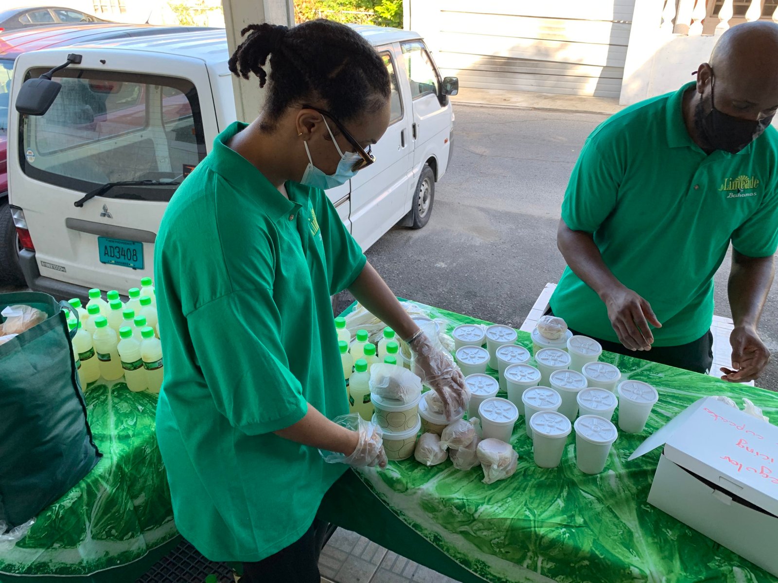 Limeade Bahamas provides breakfast for 400 in the Englerston community ...